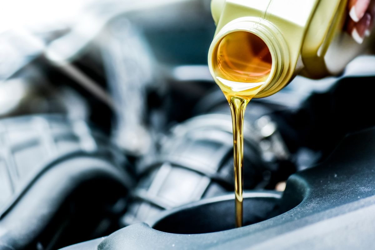 The Importance of Choosing the Right Oil for Your Car Oil Change - High ...
